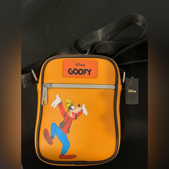 Bags | Disney Classic Goofy Deluxe Crossbody Bag | Poshmark